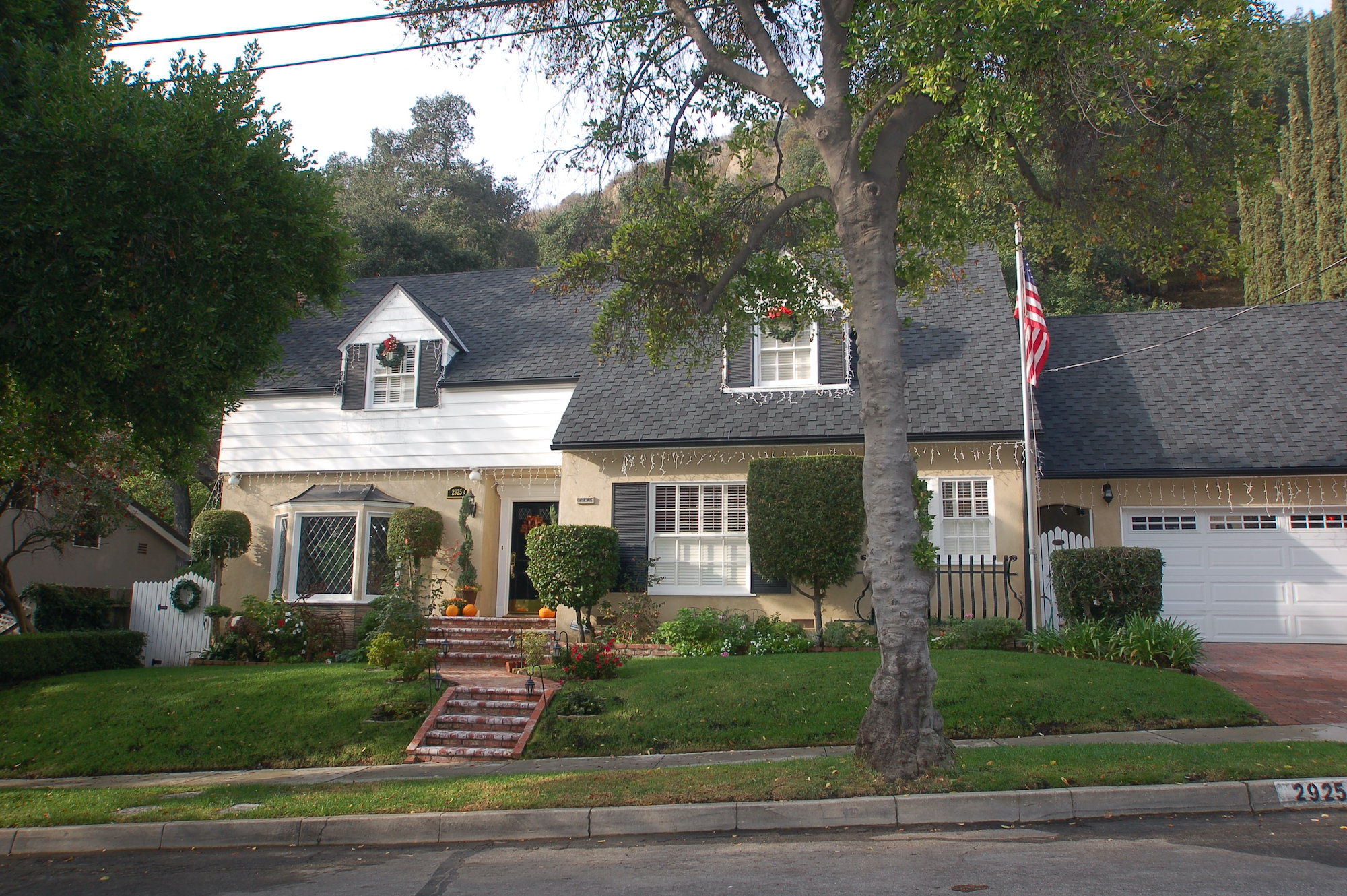 Montecito Park Homes For Sale - Glendale DIGGS | 818.396.7588